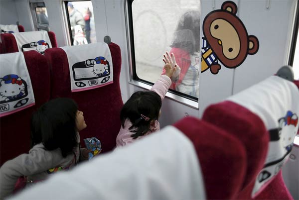 The First Ever Hello Kitty-Themed Express Train Launched In Taiwan